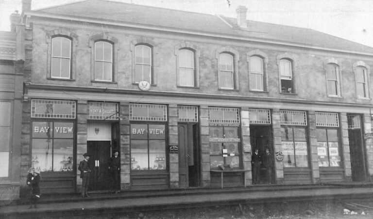 Old Photographs of Storefronts in Vancouver (1885-1910)