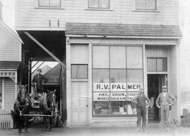 Old Photographs of Storefronts in Vancouver (1885-1910)