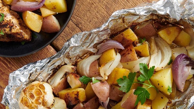 Recipe for Garlicky Potato Packet from Mazola