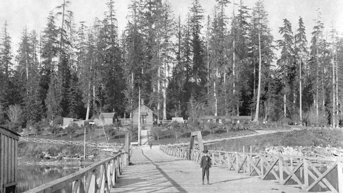 Old Photographs of the Stanley Park Zoo (1893-1986)