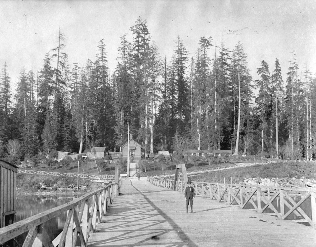 Old Photographs of the Stanley Park Zoo (1893-1986)